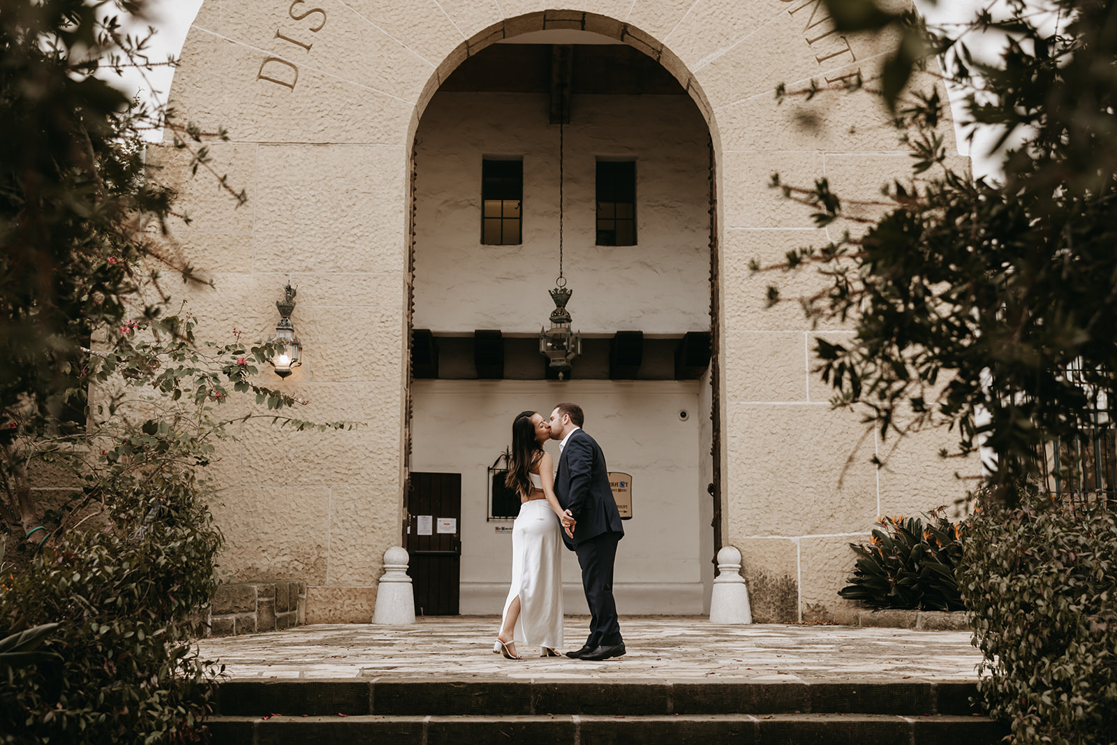 Intimate Courthouse Santa Barbara Elopements - alyssafloresphoto.com